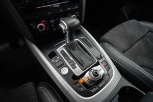 Balts Audi Q5 2013 Rīga, ar dzinēja tilpumu 2.00 L un nobraukumu 197 tūkst. km par 14550 €, foto 23 vietnē AUTOMOTO.COM.LV