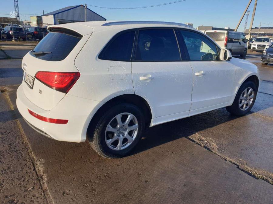 White Audi Q5 2014 in Kaunas, with an engine capacity of 2.00 L and mileage of 360 thousand km for 9555 €, photo 2 on AUTOMOTO.COM.LV