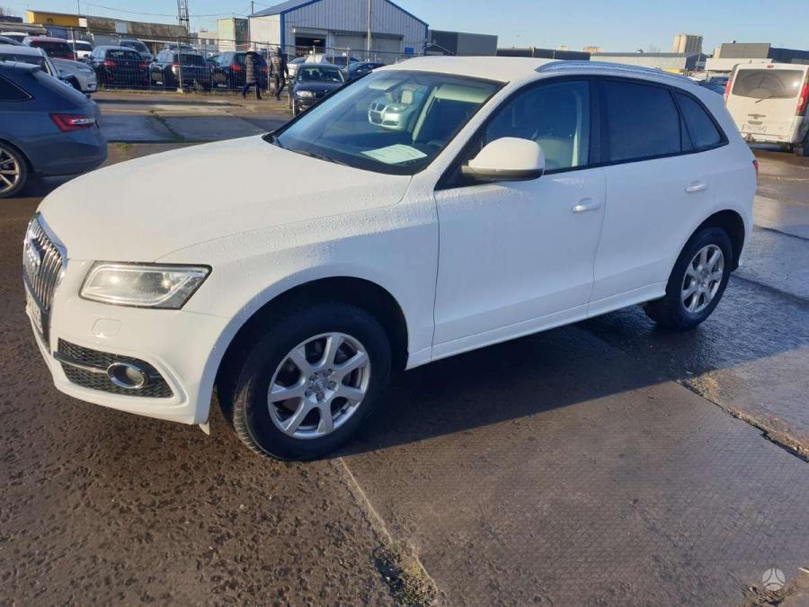 White Audi Q5 2014 in Kaunas, with an engine capacity of 2.00 L and mileage of 360 thousand km for 9555 €, photo 6 on AUTOMOTO.COM.LV
