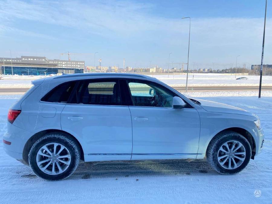White Audi Q5 2014 in Vilnius, with an engine capacity of 1.98 L and mileage of 138 thousand km for 13900 €, photo 2 on AUTOMOTO.COM.LV