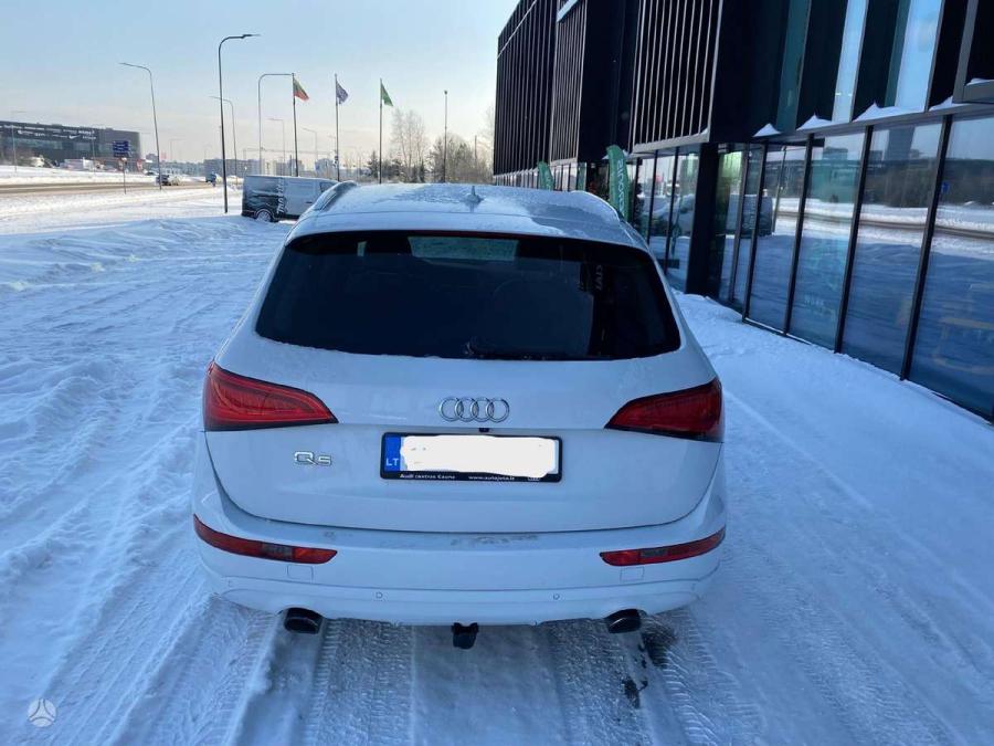 White Audi Q5 2014 in Vilnius, with an engine capacity of 1.98 L and mileage of 138 thousand km for 13900 €, photo 7 on AUTOMOTO.COM.LV