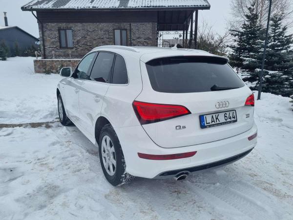 White Audi Q5 2014 in Alytus, with an engine capacity of 1.97 L and mileage of 208 thousand km for 10900 €, photo 4 on AUTOMOTO.COM.LV