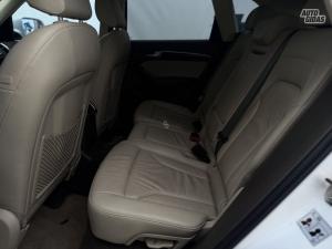 White Audi Q5 2014 in Avizieniai, with an engine capacity of 2.00 L and mileage of 139 thousand km for 7990 €, photo 12 on AUTOMOTO.COM.LV