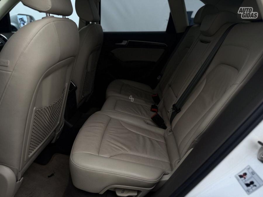 White Audi Q5 2014 in Avizieniai, with an engine capacity of 2.00 L and mileage of 139 thousand km for 7990 €, photo 12 on AUTOMOTO.COM.LV