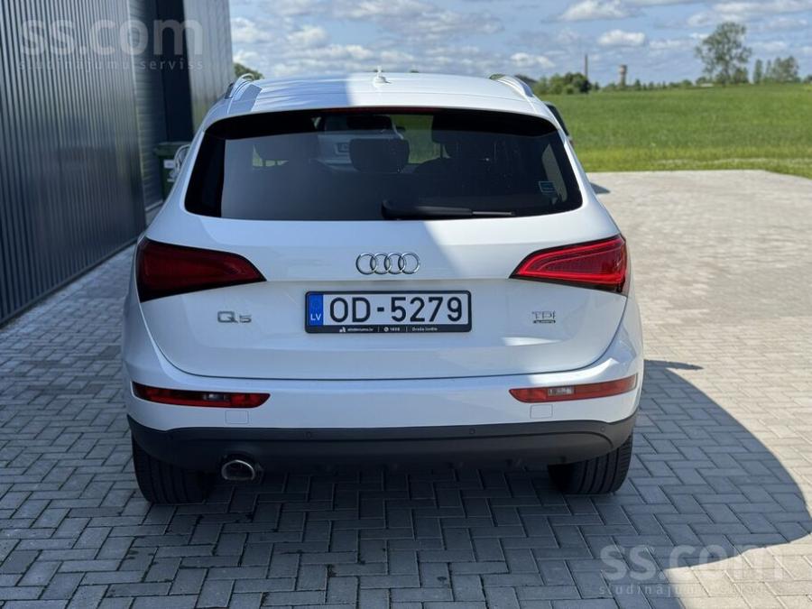 Balts Audi Q5 2014 Talsi, ar dzinēja tilpumu 2.00 L un nobraukumu 192 tūkst. km par 14995 €, foto 7 vietnē AUTOMOTO.COM.LV