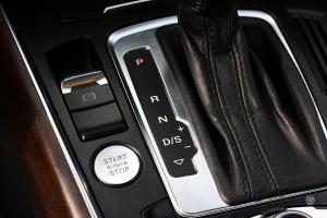 Balts Audi Q5 2014 Kretinga, ar dzinēja tilpumu 2.97 L un nobraukumu 313 tūkst. km par 12999 €, foto 37 vietnē AUTOMOTO.COM.LV