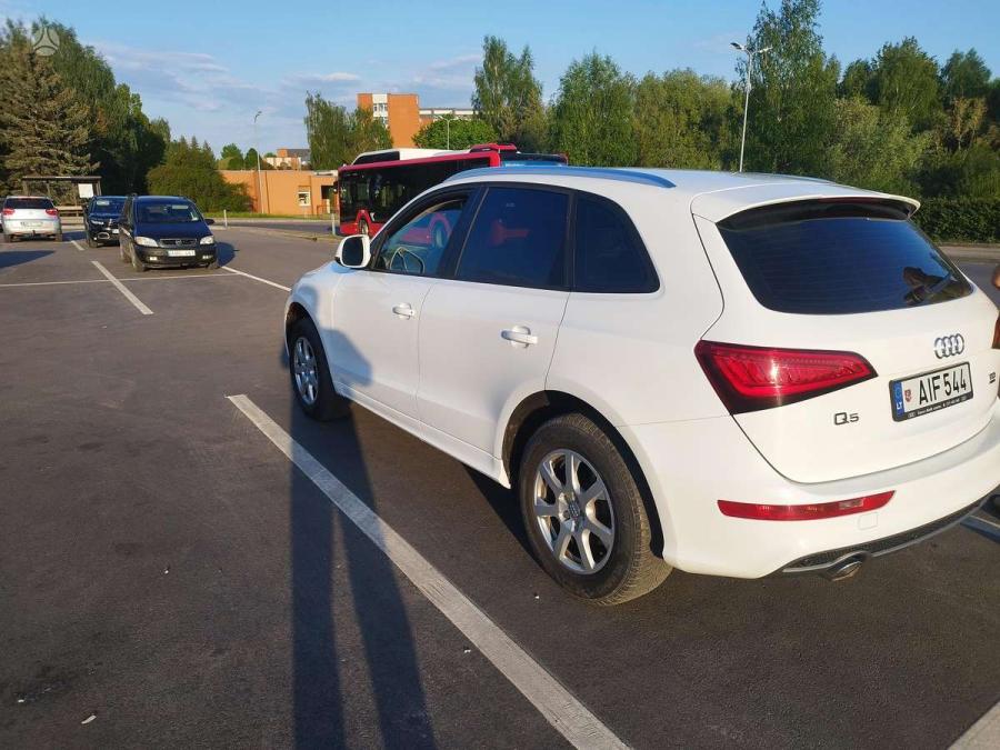 Balts Audi Q5 2014 Kauņa, ar dzinēja tilpumu 2.00 L un nobraukumu 370 tūkst. km par 10400 €, foto 4 vietnē AUTOMOTO.COM.LV