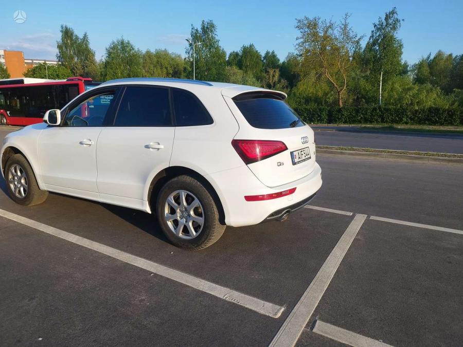 Balts Audi Q5 2014 Kauņa, ar dzinēja tilpumu 2.00 L un nobraukumu 370 tūkst. km par 10400 €, foto 6 vietnē AUTOMOTO.COM.LV