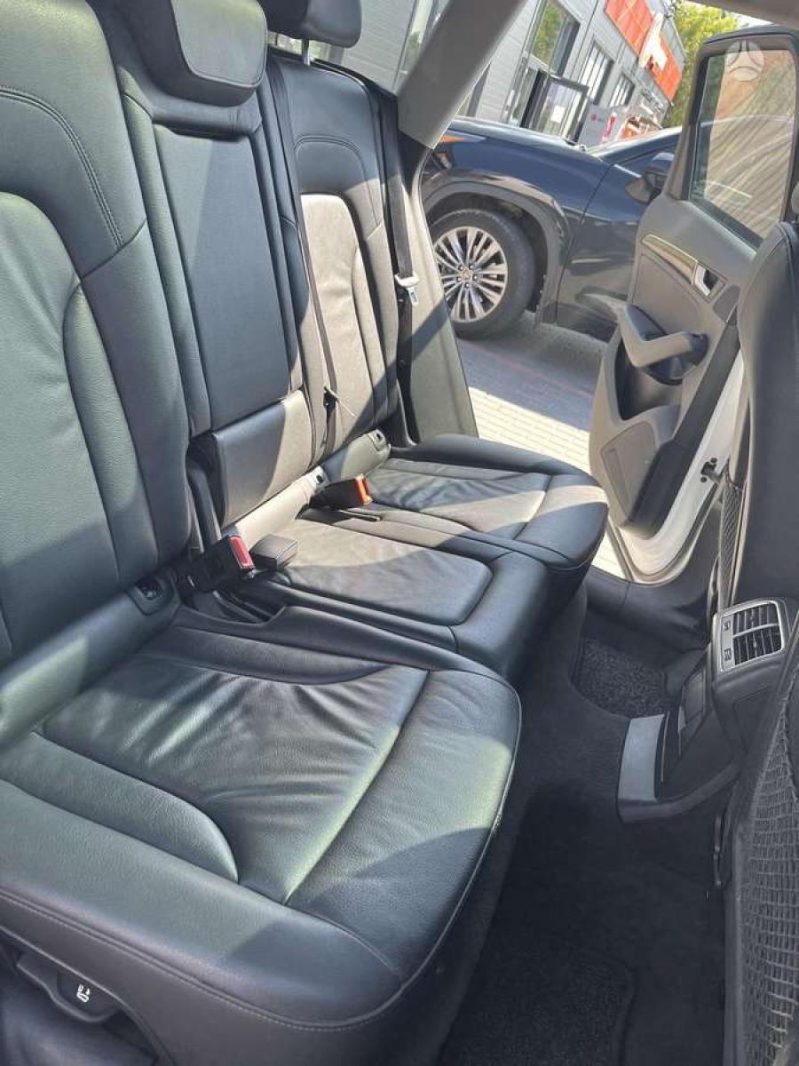 White Audi Q5 2014 in Klaipeda, with an engine capacity of 1.98 L and mileage of 177 thousand km for 13200 €, photo 17 on AUTOMOTO.COM.LV