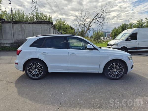 White Audi Q5 2014 in Riga, with an engine capacity of 3.00 L and mileage of 300 thousand km for 13990 €, photo 5 on AUTOMOTO.COM.LV