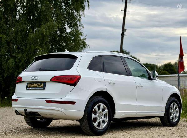 White Audi Q5 2014 in Siauliai, with an engine capacity of 1.97 L and mileage of 247 thousand km for 14950 €, photo 4 on AUTOMOTO.COM.LV