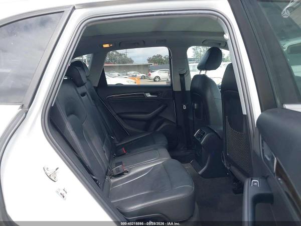 White Audi Q5 2014 in Vilnius, with an engine capacity of 2.97 L and mileage of 238 thousand km for 9200 €, photo 10 on AUTOMOTO.COM.LV