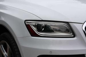 White Audi Q5 2014 in Kretinga, with an engine capacity of 2.97 L and mileage of 313 thousand km for 12999 €, photo 9 on AUTOMOTO.COM.LV