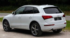 White Audi Q5 2014 in Kretinga, with an engine capacity of 2.97 L and mileage of 313 thousand km for 12999 €, photo 14 on AUTOMOTO.COM.LV