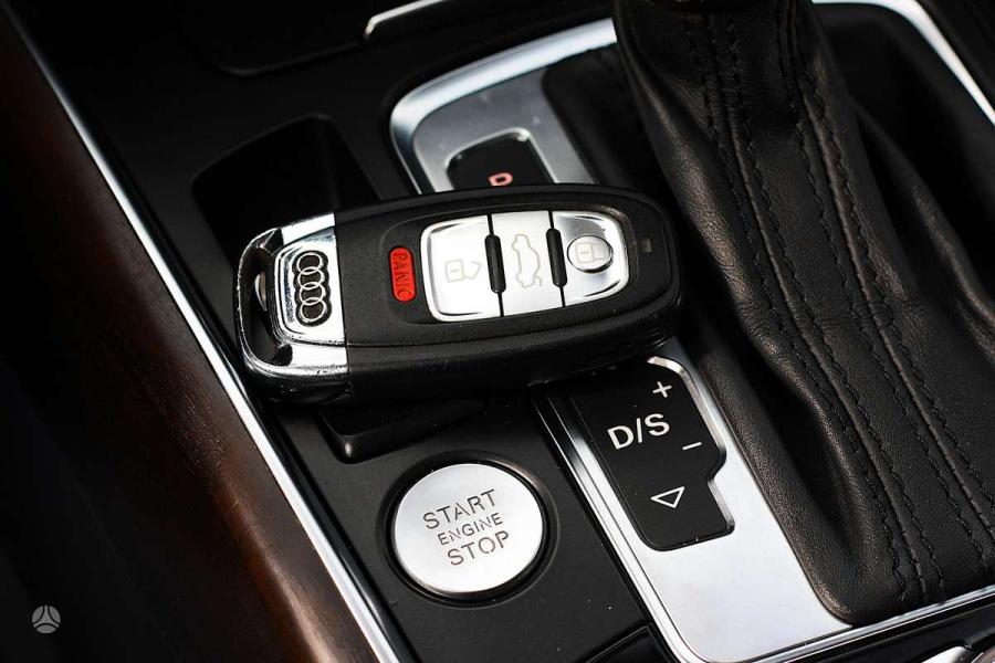 White Audi Q5 2014 in Kretinga, with an engine capacity of 2.97 L and mileage of 313 thousand km for 12999 €, photo 40 on AUTOMOTO.COM.LV