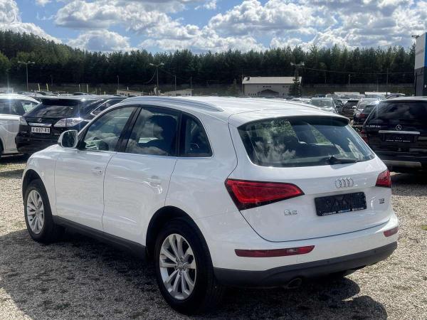 White Audi Q5 2014 in Vilnius, with an engine capacity of 2.00 L and mileage of 222 thousand km for 13350 €, photo 3 on AUTOMOTO.COM.LV