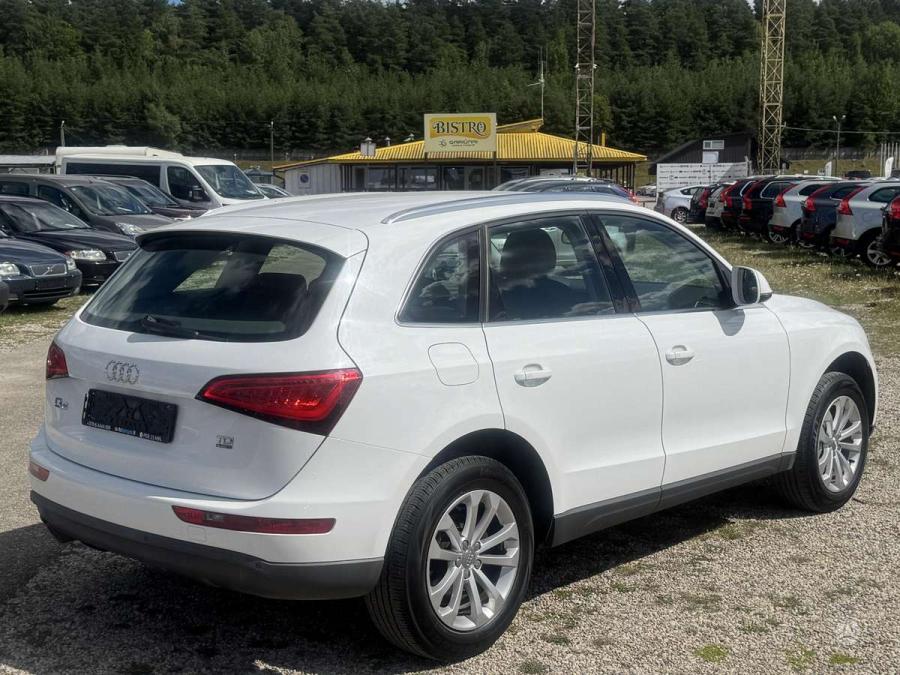 White Audi Q5 2014 in Vilnius, with an engine capacity of 2.00 L and mileage of 222 thousand km for 13350 €, photo 5 on AUTOMOTO.COM.LV