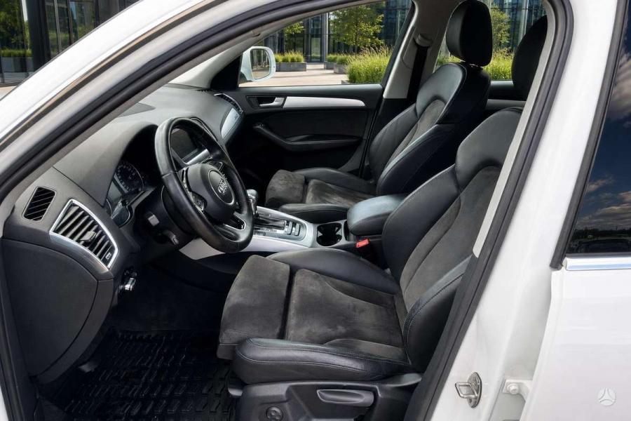White Audi Q5 2014 in Vilnius, with an engine capacity of 2.00 L and mileage of 222 thousand km for 13350 €, photo 6 on AUTOMOTO.COM.LV