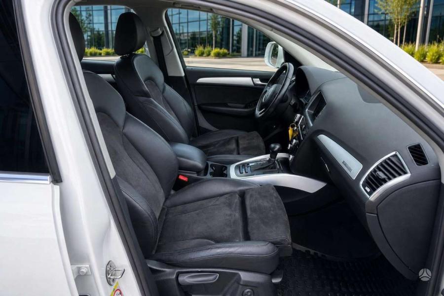 White Audi Q5 2014 in Vilnius, with an engine capacity of 2.00 L and mileage of 222 thousand km for 13350 €, photo 8 on AUTOMOTO.COM.LV