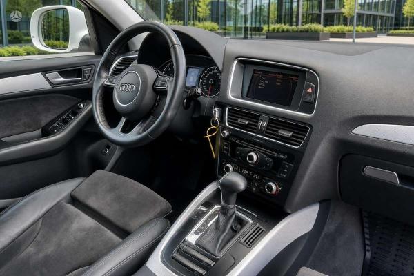 White Audi Q5 2014 in Vilnius, with an engine capacity of 2.00 L and mileage of 222 thousand km for 13350 €, photo 9 on AUTOMOTO.COM.LV