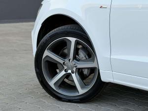 Balts Audi Q5 2014 Kauņa, ar dzinēja tilpumu 1.97 L un nobraukumu 118 tūkst. km par 16990 €, foto 42 vietnē AUTOMOTO.COM.LV