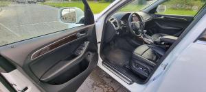 White Audi Q5 2014 in Vilnius, with an engine capacity of 2.97 L and mileage of 238 thousand km for 9999 €, photo 12 on AUTOMOTO.COM.LV