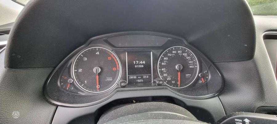 Balts Audi Q5 2014 Viļņa, ar dzinēja tilpumu 2.97 L un nobraukumu 238 tūkst. km par 9999 €, foto 26 vietnē AUTOMOTO.COM.LV