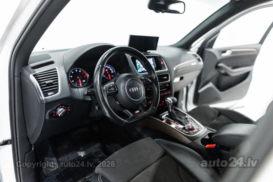 Balts Audi Q5 2014 Tallina, ar dzinēja tilpumu 2.00 L un nobraukumu 125 tūkst. km par 13990 €, foto 13 vietnē AUTOMOTO.COM.LV