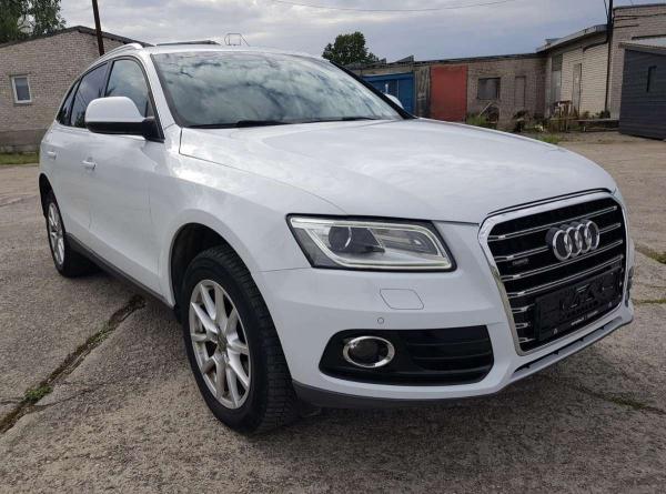 Audi Q5 2014 in Siauliai on AUTOMOTO.COM.LV White Audi Q5 2014 in Siauliai, with an engine capacity of 1.97 L and mileage of 300 thousand km for 9700 β¬, photo 1 on AUTOMOTO.COM.LV