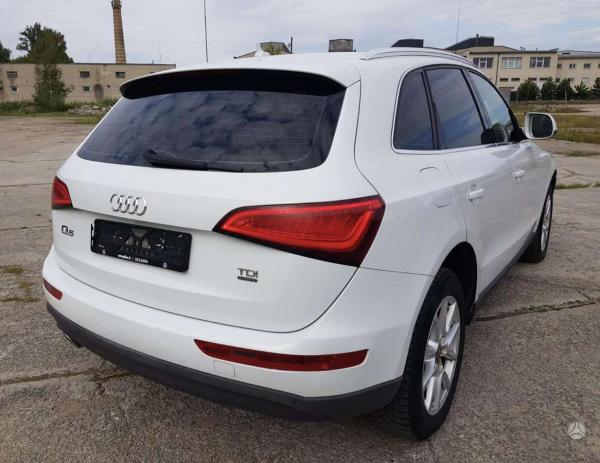 Audi Q5 2014 in Siauliai on AUTOMOTO.COM.LV White Audi Q5 2014 in Siauliai, with an engine capacity of 1.97 L and mileage of 300 thousand km for 9700 β¬, photo 5 on AUTOMOTO.COM.LV