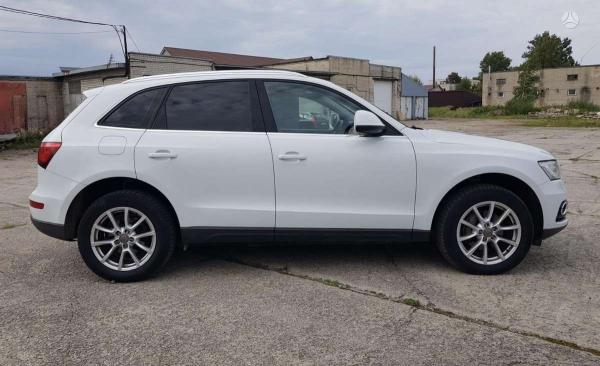 Audi Q5 2014 in Siauliai on AUTOMOTO.COM.LV White Audi Q5 2014 in Siauliai, with an engine capacity of 1.97 L and mileage of 300 thousand km for 9700 β¬, photo 6 on AUTOMOTO.COM.LV