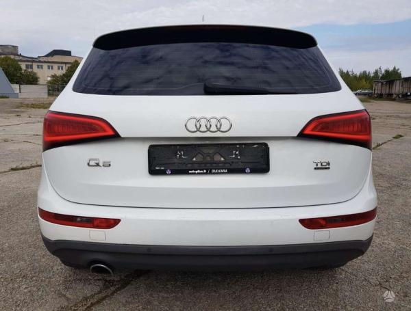Audi Q5 2014 in Siauliai on AUTOMOTO.COM.LV White Audi Q5 2014 in Siauliai, with an engine capacity of 1.97 L and mileage of 300 thousand km for 9700 β¬, photo 7 on AUTOMOTO.COM.LV