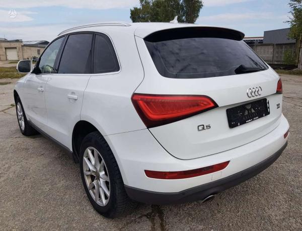 Audi Q5 2014 in Siauliai on AUTOMOTO.COM.LV White Audi Q5 2014 in Siauliai, with an engine capacity of 1.97 L and mileage of 300 thousand km for 9700 β¬, photo 9 on AUTOMOTO.COM.LV