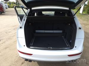 White Audi Q5 2014 in Bauska, with an engine capacity of 3.00 L and mileage of 283 thousand km for 15200 €, photo 12 on AUTOMOTO.COM.LV