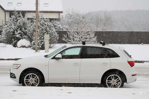 White Audi Q5 2015 in Vilnius, with an engine capacity of 3.00 L and mileage of 306 thousand km for 10900 €, photo 4 on AUTOMOTO.COM.LV