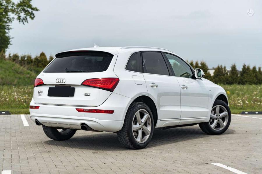 White Audi Q5 2015 in Klaipeda, with an engine capacity of 2.00 L and mileage of 156 thousand km for 12989 €, photo 17 on AUTOMOTO.COM.LV
