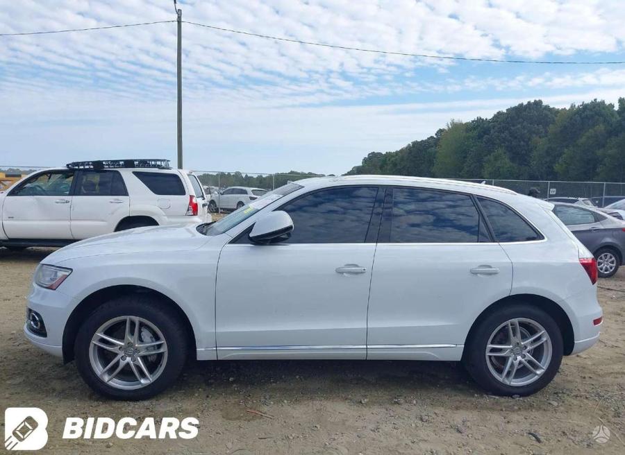 White Audi Q5 2015 in Klaipeda, with an engine capacity of 2.00 L and mileage of 156 thousand km for 12989 €, photo 40 on AUTOMOTO.COM.LV