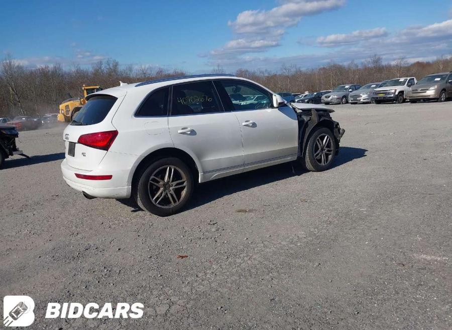 White Audi Q5 2015 in Klaipeda, with an engine capacity of 2.00 L and mileage of 156 thousand km for 12999 €, photo 39 on AUTOMOTO.COM.LV