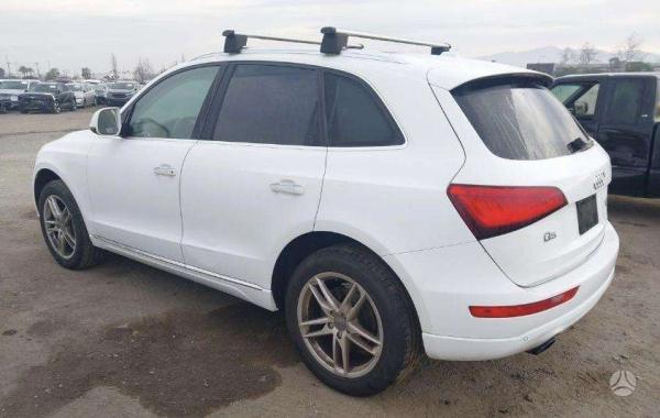 White Audi Q5 2015 in Vilnius, with an engine capacity of 1.98 L and mileage of 173 thousand km for 10730 €, photo 5 on AUTOMOTO.COM.LV
