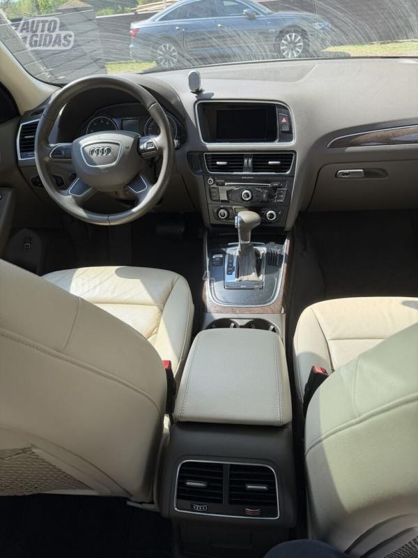 White Audi Q5 2015 in Vilnius, with an engine capacity of 2.00 L and mileage of 153 thousand km for 18000 €, photo 3 on AUTOMOTO.COM.LV