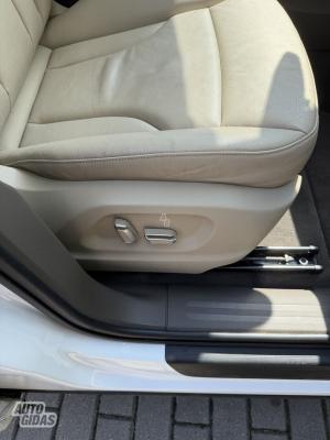 White Audi Q5 2015 in Vilnius, with an engine capacity of 2.00 L and mileage of 153 thousand km for 18000 €, photo 5 on AUTOMOTO.COM.LV