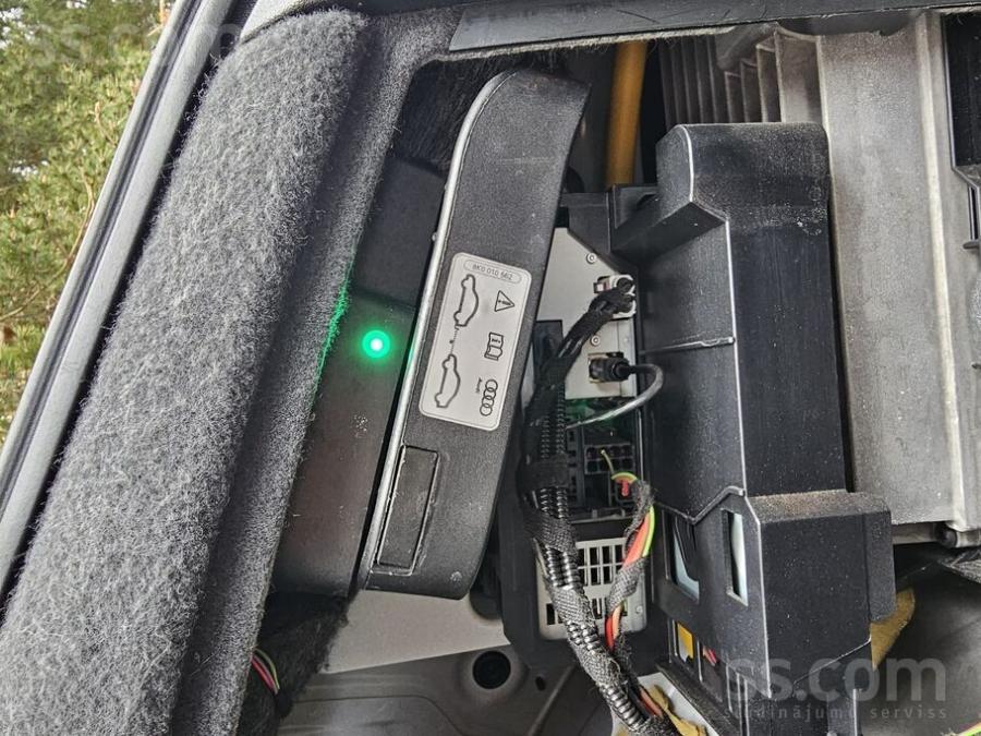 Белый Ауди Ку 5 2015 в Рига, объемом двигателя 3.00 л и пробегом 208 тыс. км за 17777 €, фото 31 на AUTOMOTO.COM.LV