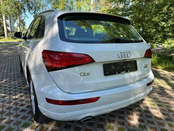 Balts Audi Q5 2015 Viļņa, ar dzinēja tilpumu 1.97 L un nobraukumu 178 tūkst. km par 14750 €, foto 5 vietnē AUTOMOTO.COM.LV