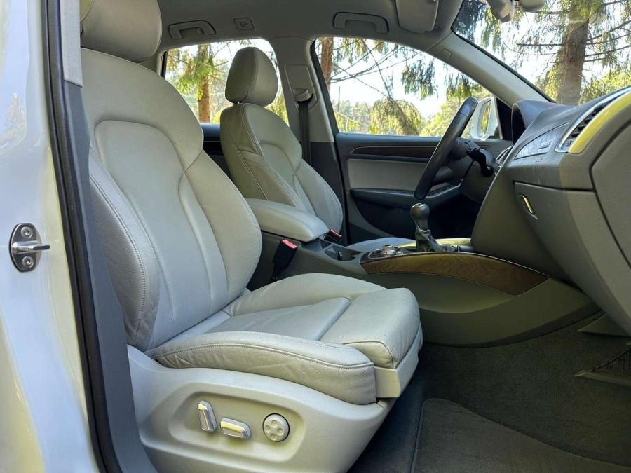 Balts Audi Q5 2015 Viļņa, ar dzinēja tilpumu 1.97 L un nobraukumu 178 tūkst. km par 14750 €, foto 28 vietnē AUTOMOTO.COM.LV