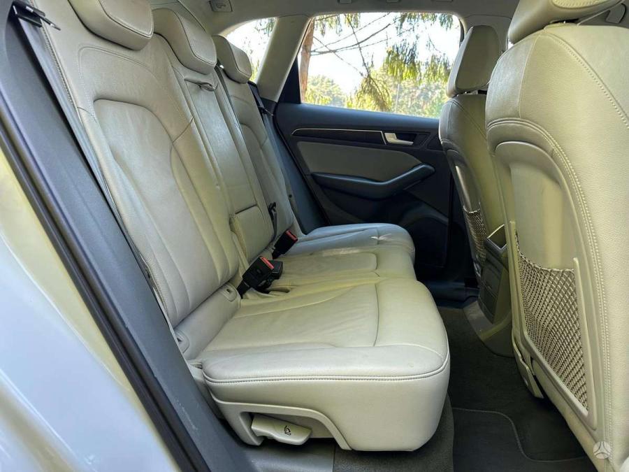 Balts Audi Q5 2015 Viļņa, ar dzinēja tilpumu 1.97 L un nobraukumu 178 tūkst. km par 14750 €, foto 29 vietnē AUTOMOTO.COM.LV