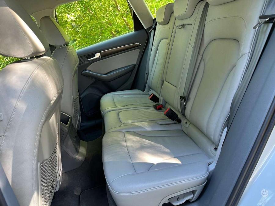 Balts Audi Q5 2015 Viļņa, ar dzinēja tilpumu 1.97 L un nobraukumu 178 tūkst. km par 14750 €, foto 30 vietnē AUTOMOTO.COM.LV