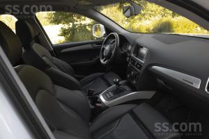 Balts Audi Q5 2015 Rīga, ar dzinēja tilpumu 2.00 L un nobraukumu 0 tūkst. km par 13400 €, foto 5 vietnē AUTOMOTO.COM.LV