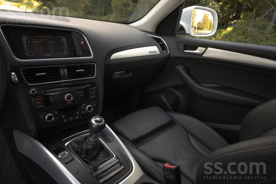 Balts Audi Q5 2015 Rīga, ar dzinēja tilpumu 2.00 L un nobraukumu 0 tūkst. km par 13400 €, foto 16 vietnē AUTOMOTO.COM.LV