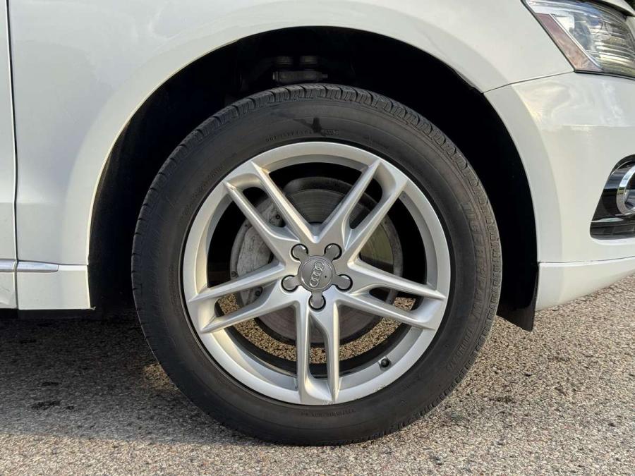 Balts Audi Q5 2015 Viļņa, ar dzinēja tilpumu 1.98 L un nobraukumu 179 tūkst. km par 14500 €, foto 12 vietnē AUTOMOTO.COM.LV