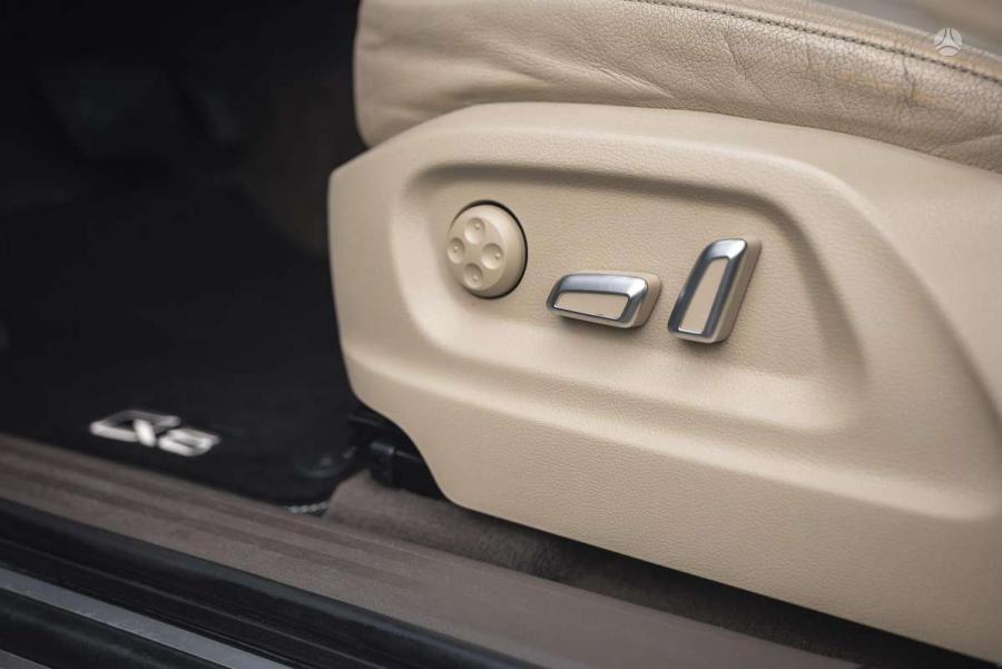Balts Audi Q5 2015 Viļņa, ar dzinēja tilpumu 1.98 L un nobraukumu 173 tūkst. km par 12900 €, foto 21 vietnē AUTOMOTO.COM.LV